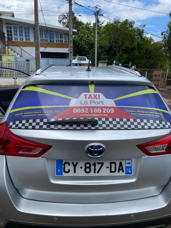 Taxi lô port, véhicule 4 places, déplacement sur tout l'île | Office de ...