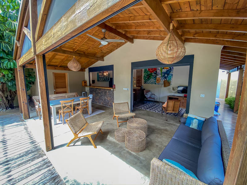 Top 3 des villas les pieds dans l'eau pour vos vacances à la saline-les ...